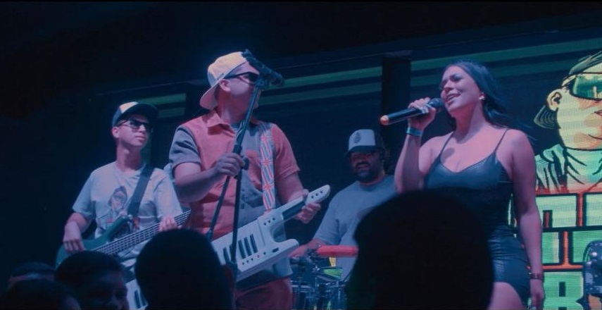 Popular / Cantante Jorge Al Corte estrena cumbia con Seini Kim