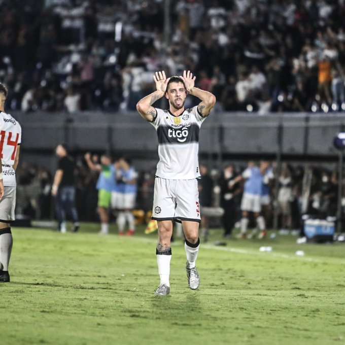 Popular / Primero festejó, después demandó: Ale Silva reclama al ...