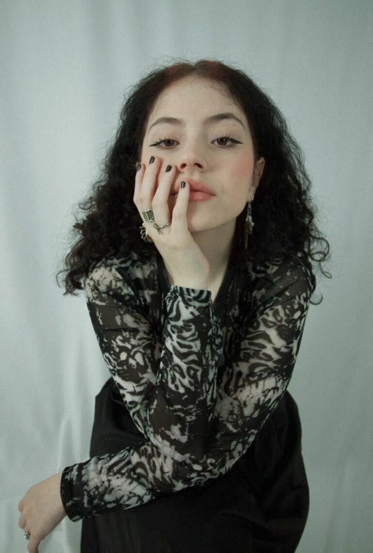 Popular / Luti inicia el 2024 con su nuevo sencillo "Another Universe"