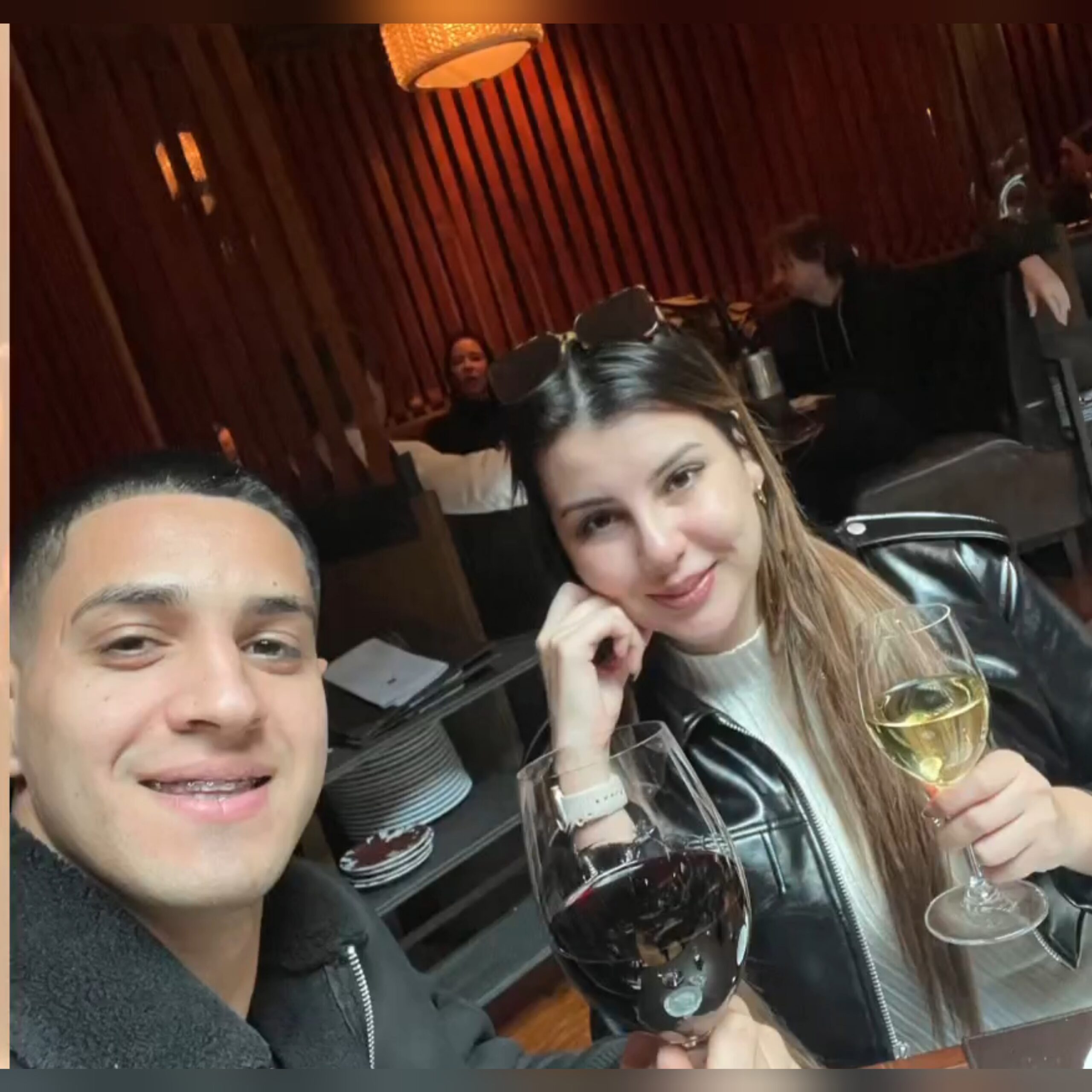 Popular / Luis Zárate y su novia viajaron para relax en kurepilandia ...