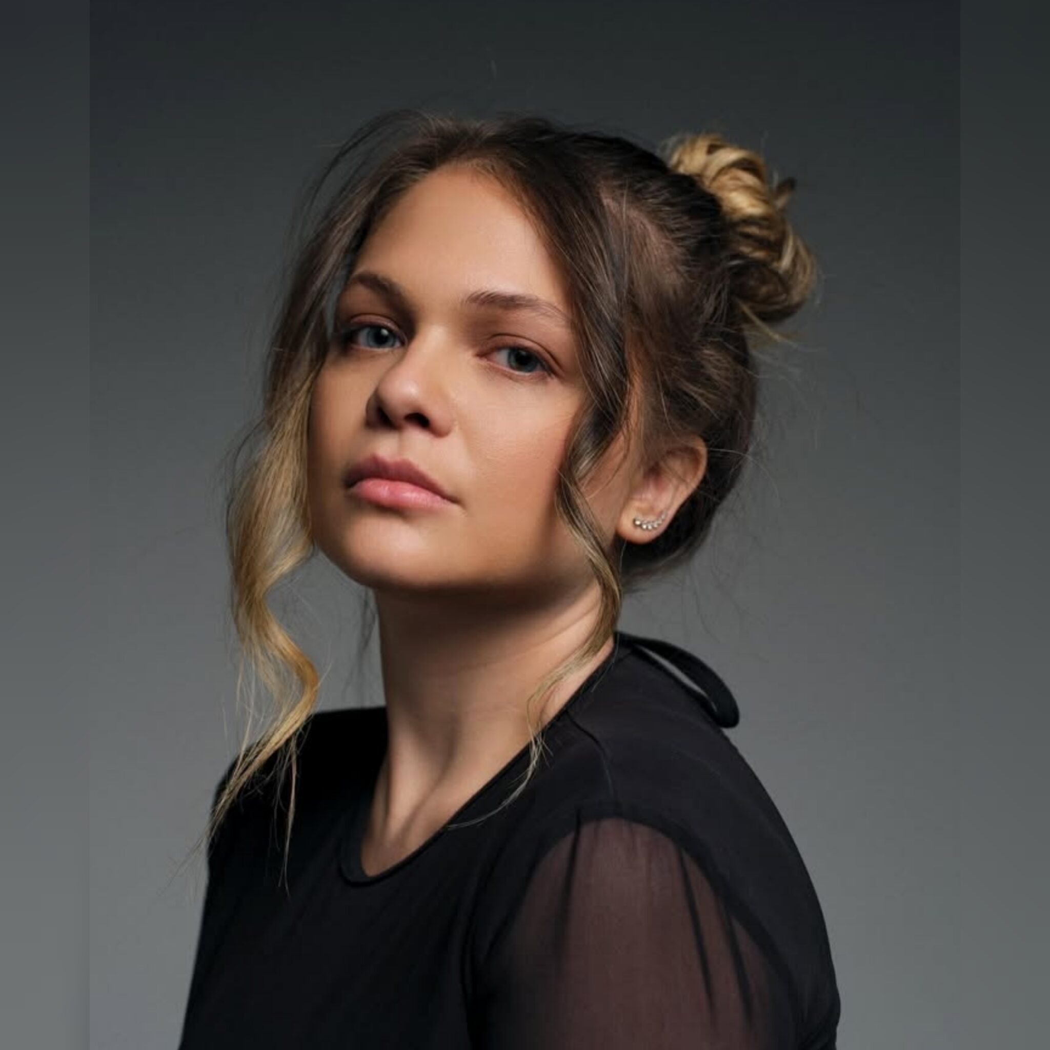 Popular / (VIDEO)Fátima Fernández feliz con su debut en la pantalla grande de España: "Fue una ...