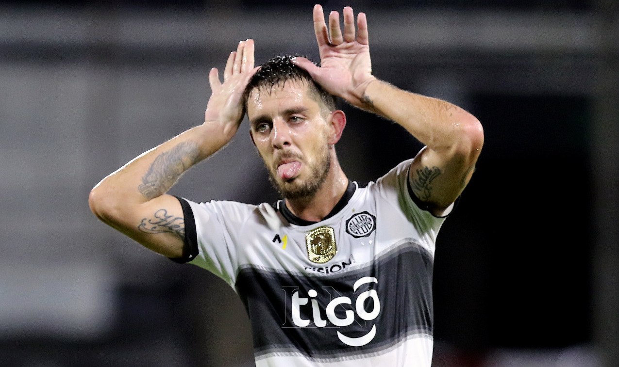 Popular / (VIDEO) La joda de Ale Silva para Facundo Bruera: "No sirve para nada"