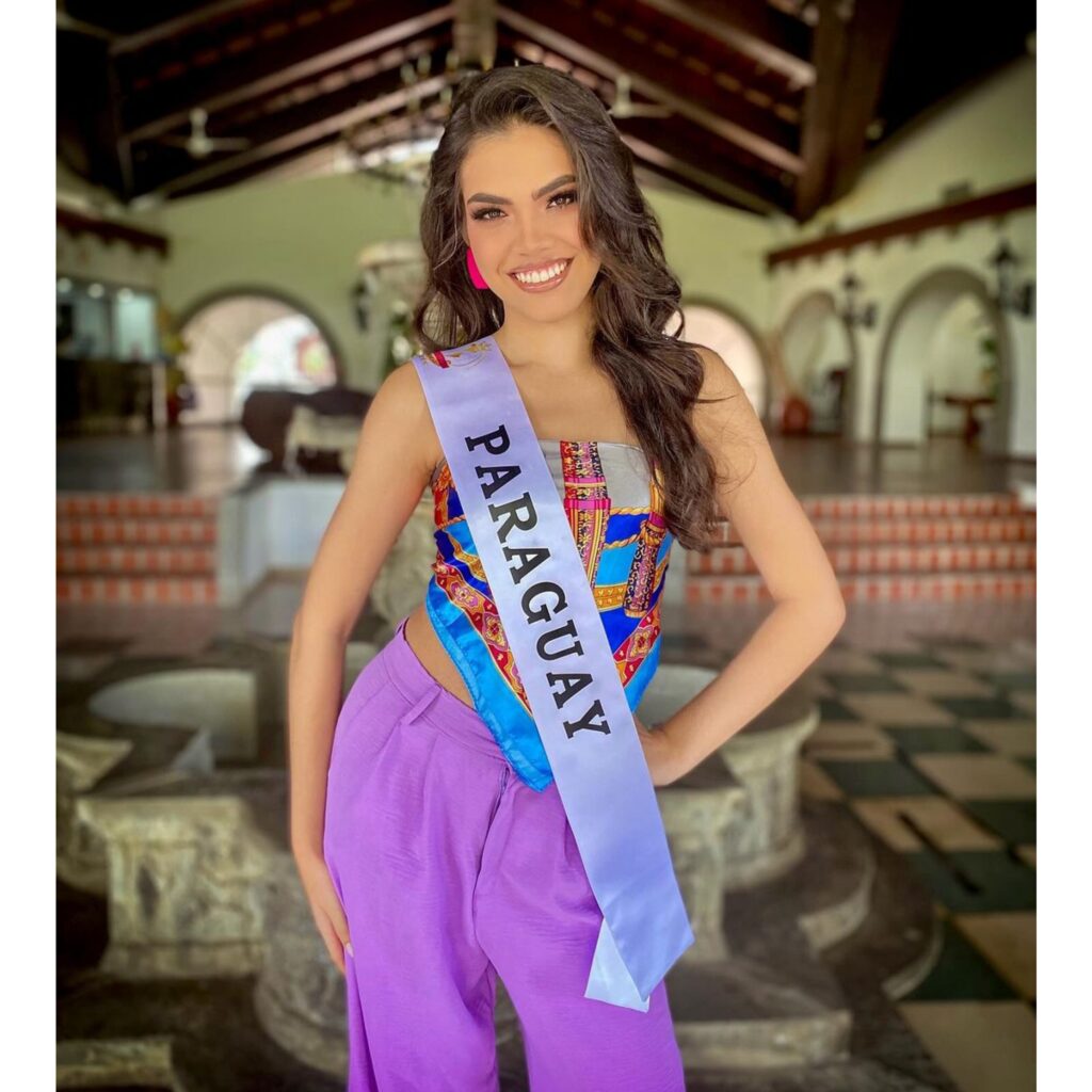 Popular / (VIDEO)Miss cañeó a gobernantes paraguayos en certamen ...