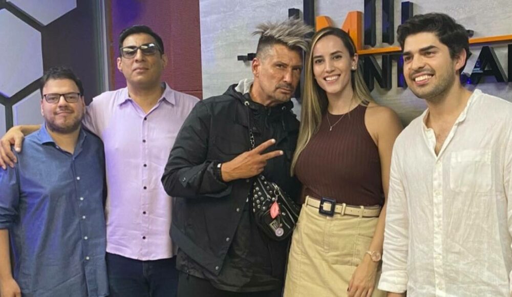 Popular / Cantante y productor "El Tirri" ya llegó para la noche ...