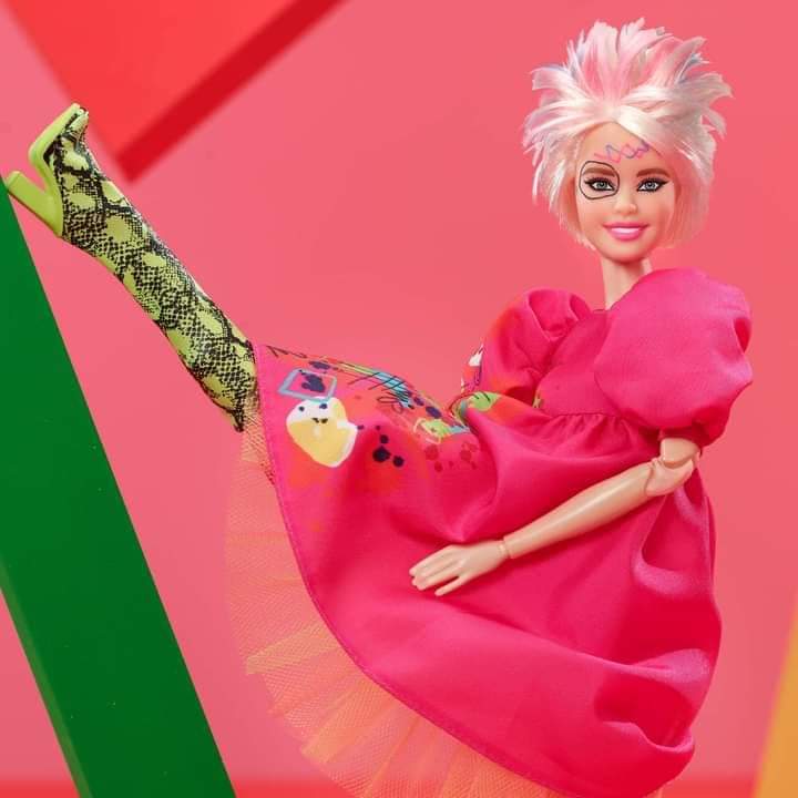 Popular / (GALERIA)Aparece la edición de "Barbie rarita"