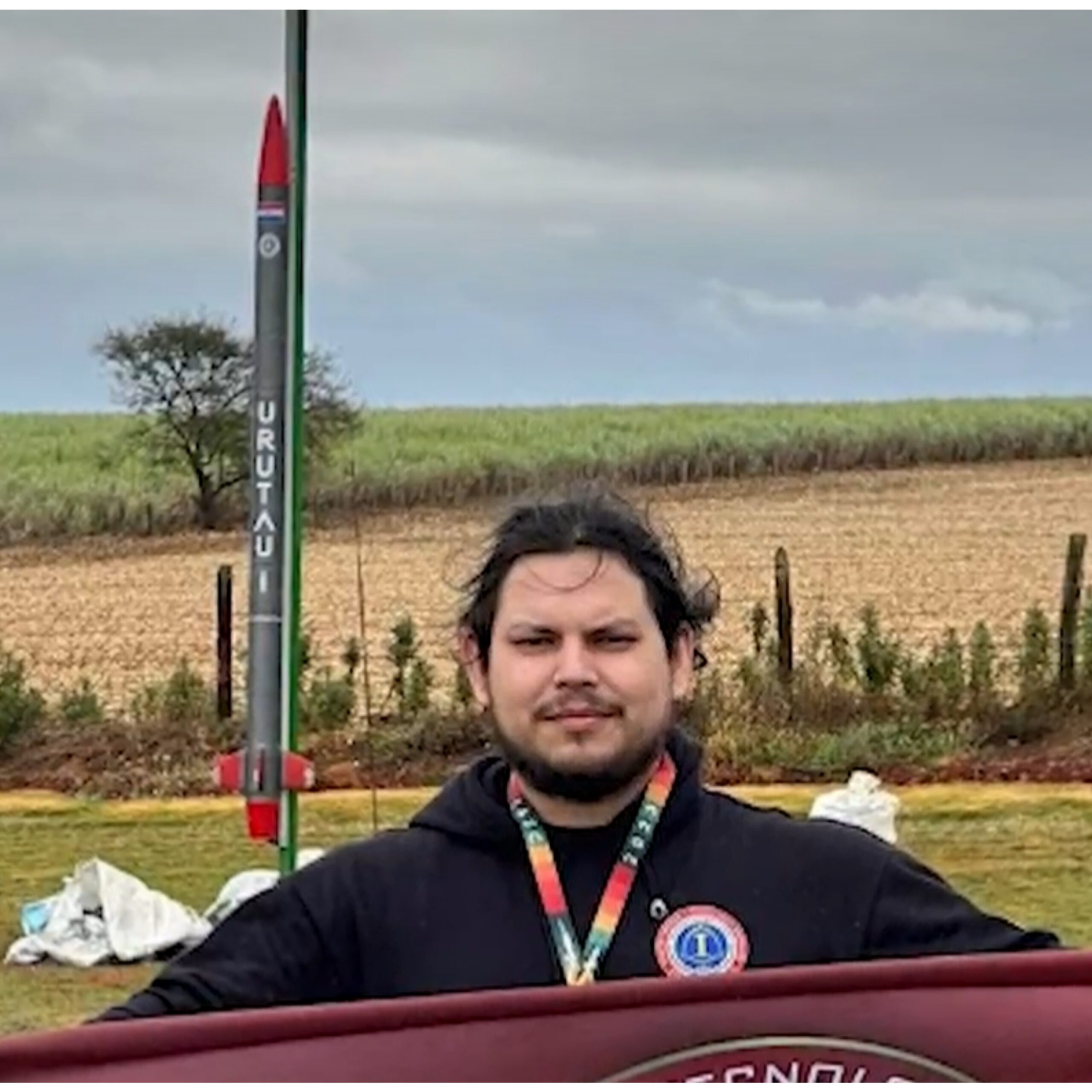 Popular / Estudiantes de FIUNA lanzan el primer cohete paraguayo