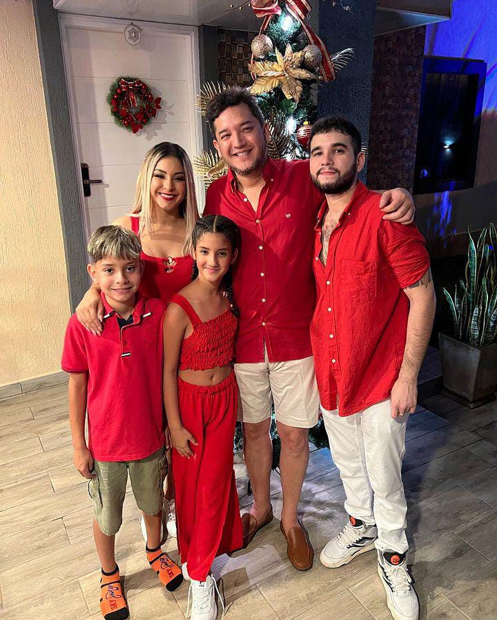 Popular / (GALERIA). La emperatriz Fátima Román y su saludo navideño en ...