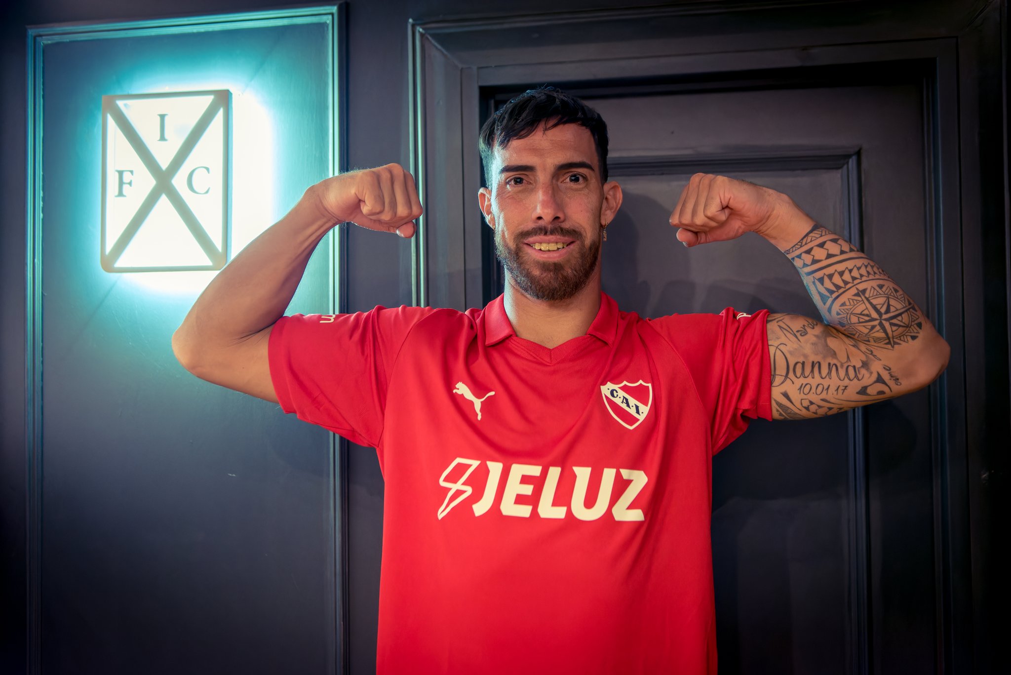 Popular / ¡Es oficial! "Gabigol" estampó su firma como jugador de ...
