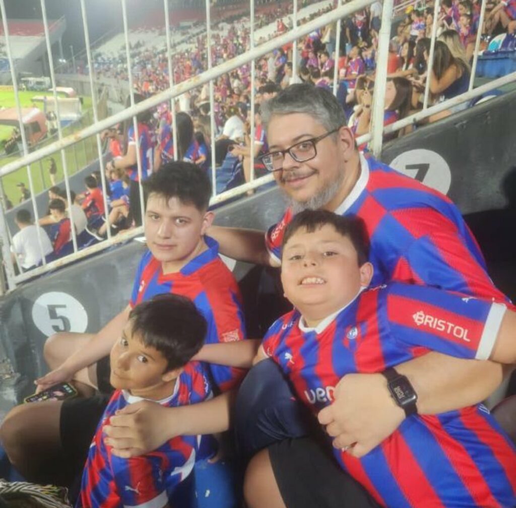 Popular / Los tristes posteos en redes tras el fallecimiento del ...