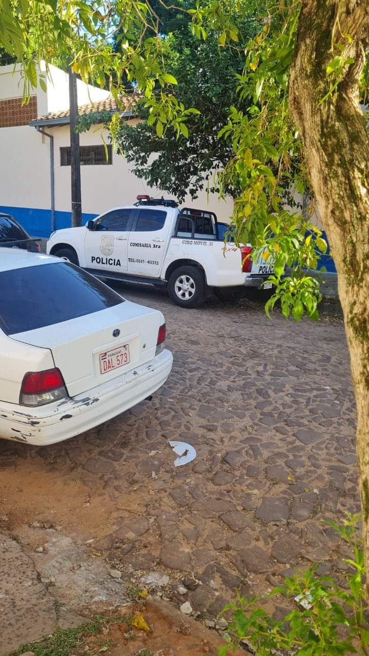 Popular / Alumno llegó tatacho en la escuela y amenazó a maestros por ...