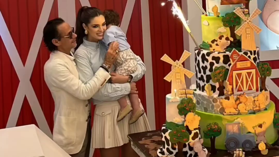 Popular / [VIDEO] ¡Ahora si! Marc Anthony y Nadia Ferreira le ...