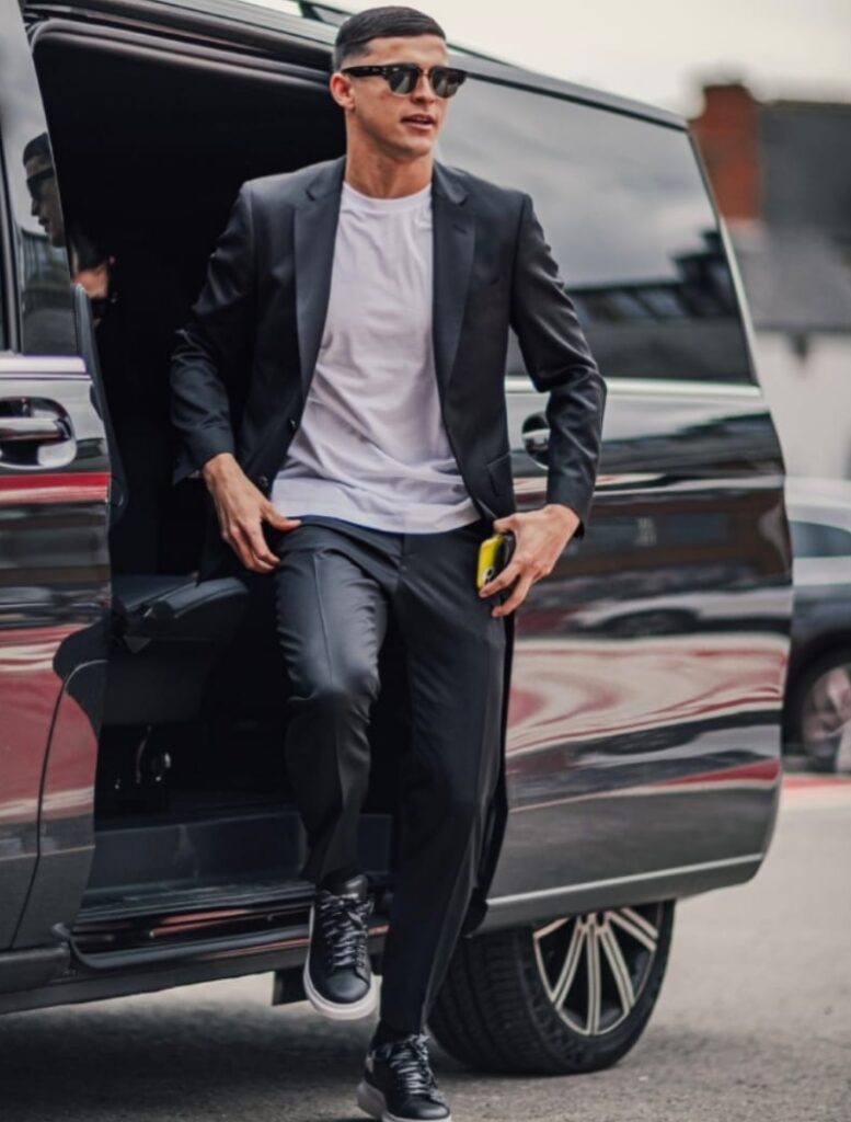 Popular / (VIDEO) Alta Facha: Así fue presentado Ramón Sosa en su nuevo ...