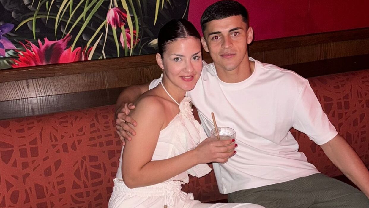 Popular / ¡Oky el amor! Ramón Sosa se puso romántico con su novia por ...