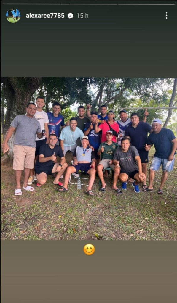 Popular / ¡Así disfruta Alex Arce sus últimos días de soltero!