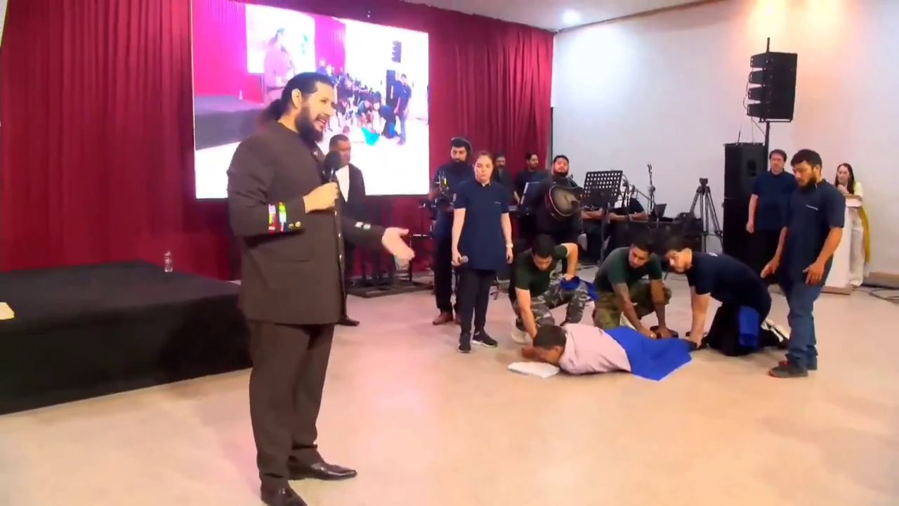 Popular / (VIDEO) ¡El pastor de Jessica Torres liberó a un hombre de ...