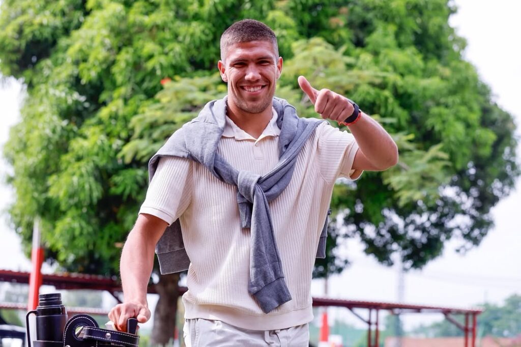 Popular / ¡Alta facha! Se impone la moda "oversize" entre los jugadores ...