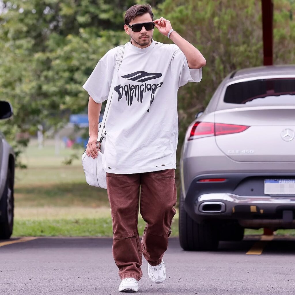 Popular / ¡Alta facha! Se impone la moda "oversize" entre los jugadores ...