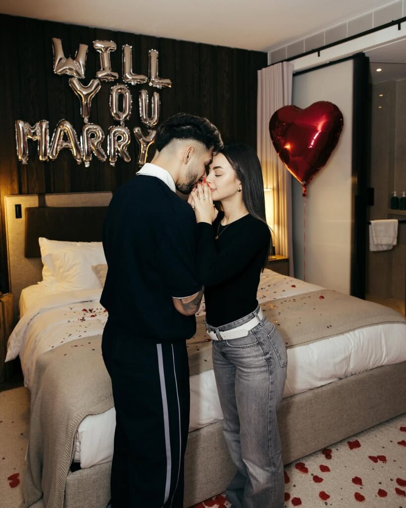 Popular / (GALERÍA) ¡Julio Enciso le propuso matrimonio a su novia ...