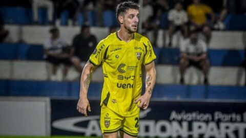 Popular / (VIDEO) ¡El pelotero Ale Silva dijo que quema los regalos de sus peques!