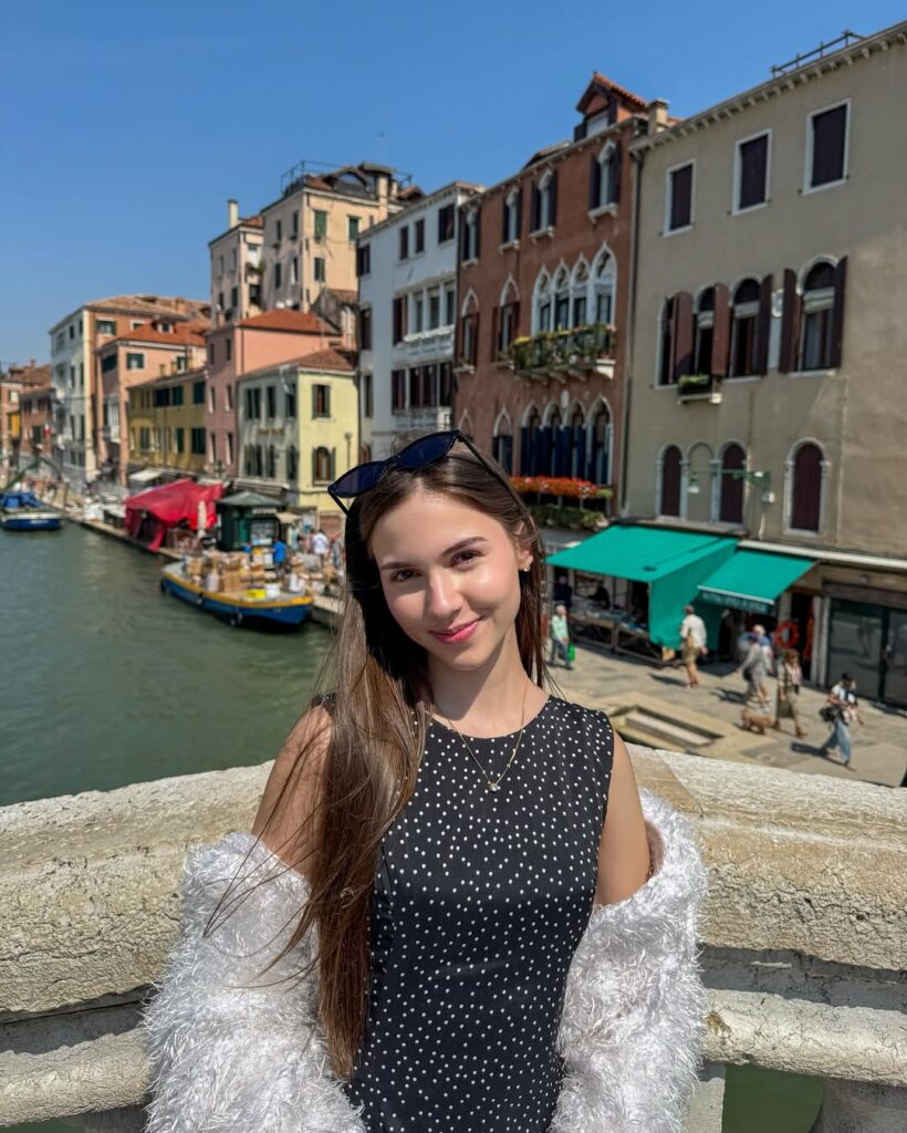 Popular / (GALERÍA) ¡Mañami! ¡La chuli de Joshua Duerksen viajó para ...