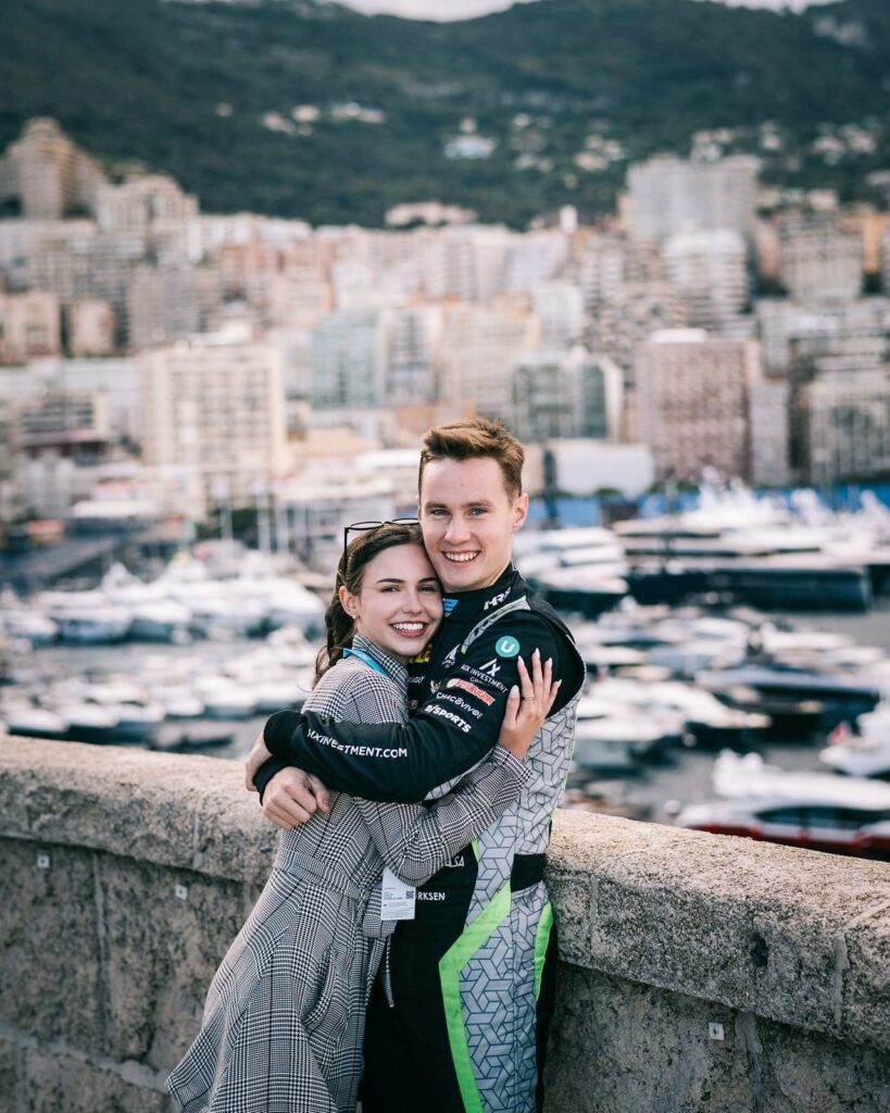 Popular / (GALERÍA) ¡No llevó la suerte! La chuli de Joshua Duerksen ...