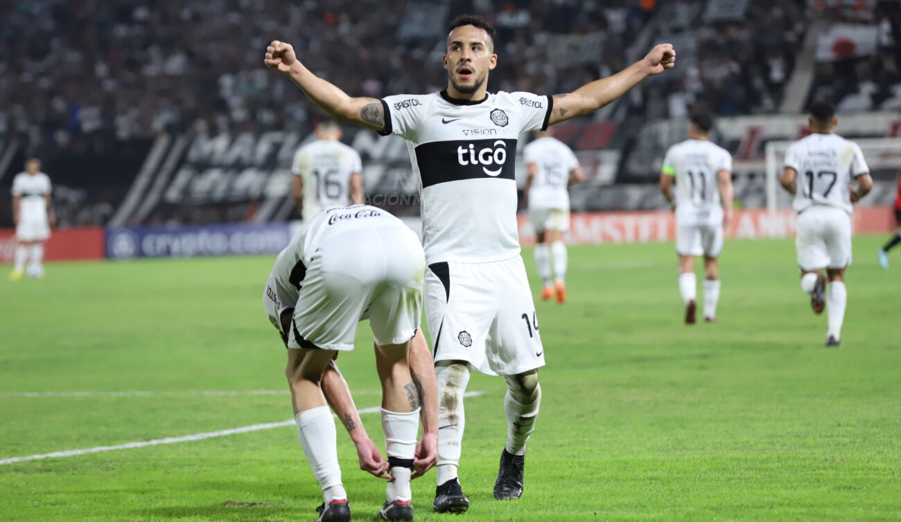 Popular / ¿Fernando Cardozo se pone la azulgrana?