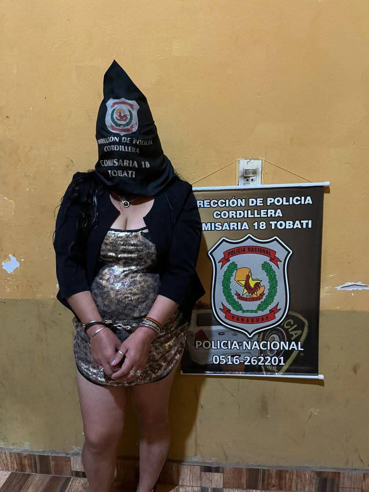 Popular / Mujer quedó presa por farrear entre tatachos con su hija de 5 años