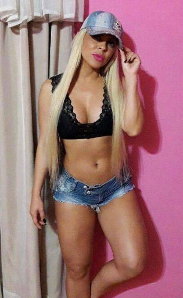 Popular / PERLA ALEGRE ¡Ya lanzó en Popu tv su tema “Ponéme de cuatro, me pongo de lado….”