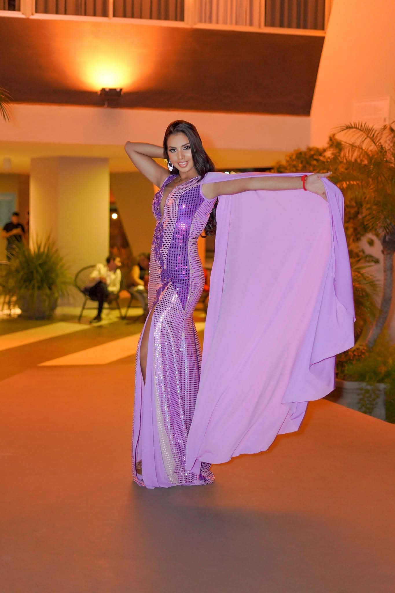 Popular / Organizan el certamen de belleza "Miss Sun Tropic"